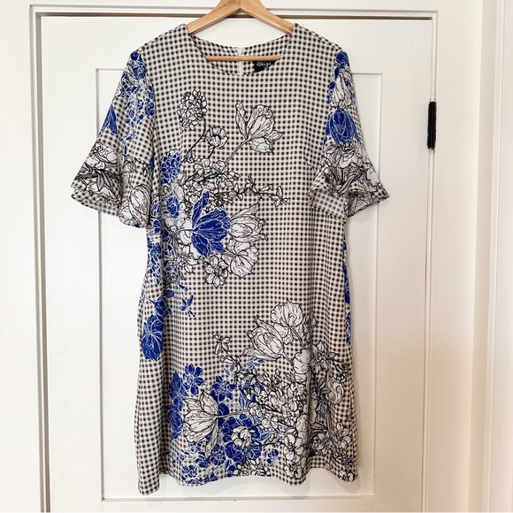 Beige by eci | Dresses | Beige By Eci Black White Blue Floral Shift ...